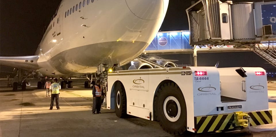 Rebocador de Aeronaves Push Back TA 4444 - Airbus A380 - Rucker